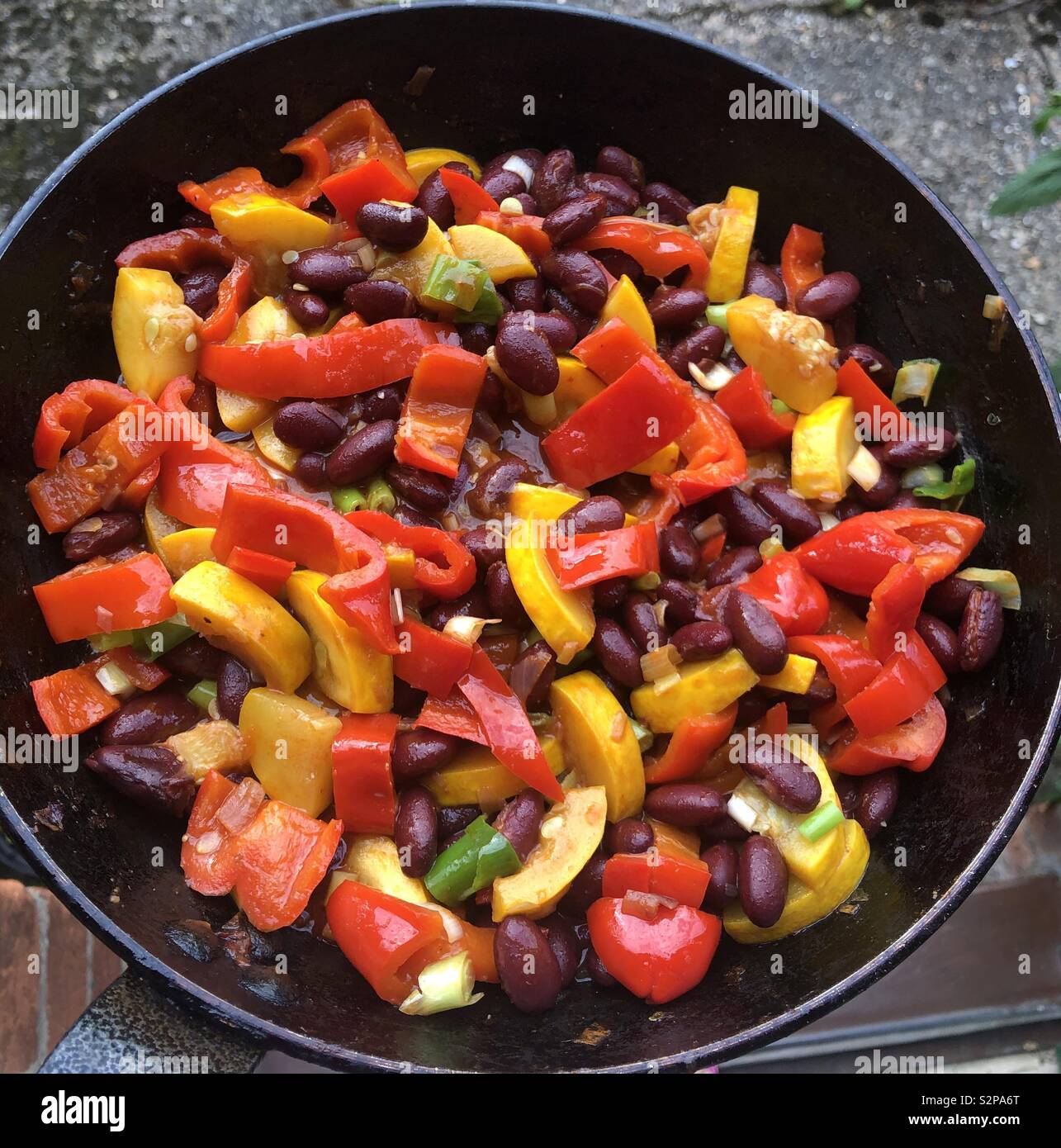 Haricots aux oignons rouges Banque de photographies et d’images à haute ...