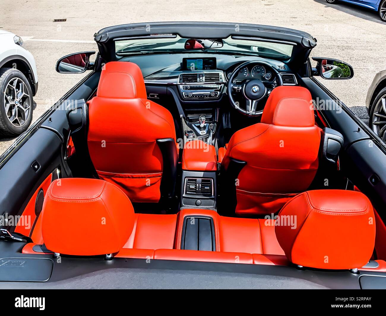 Voiture décapotable Banque de photographies et d’images à haute ...