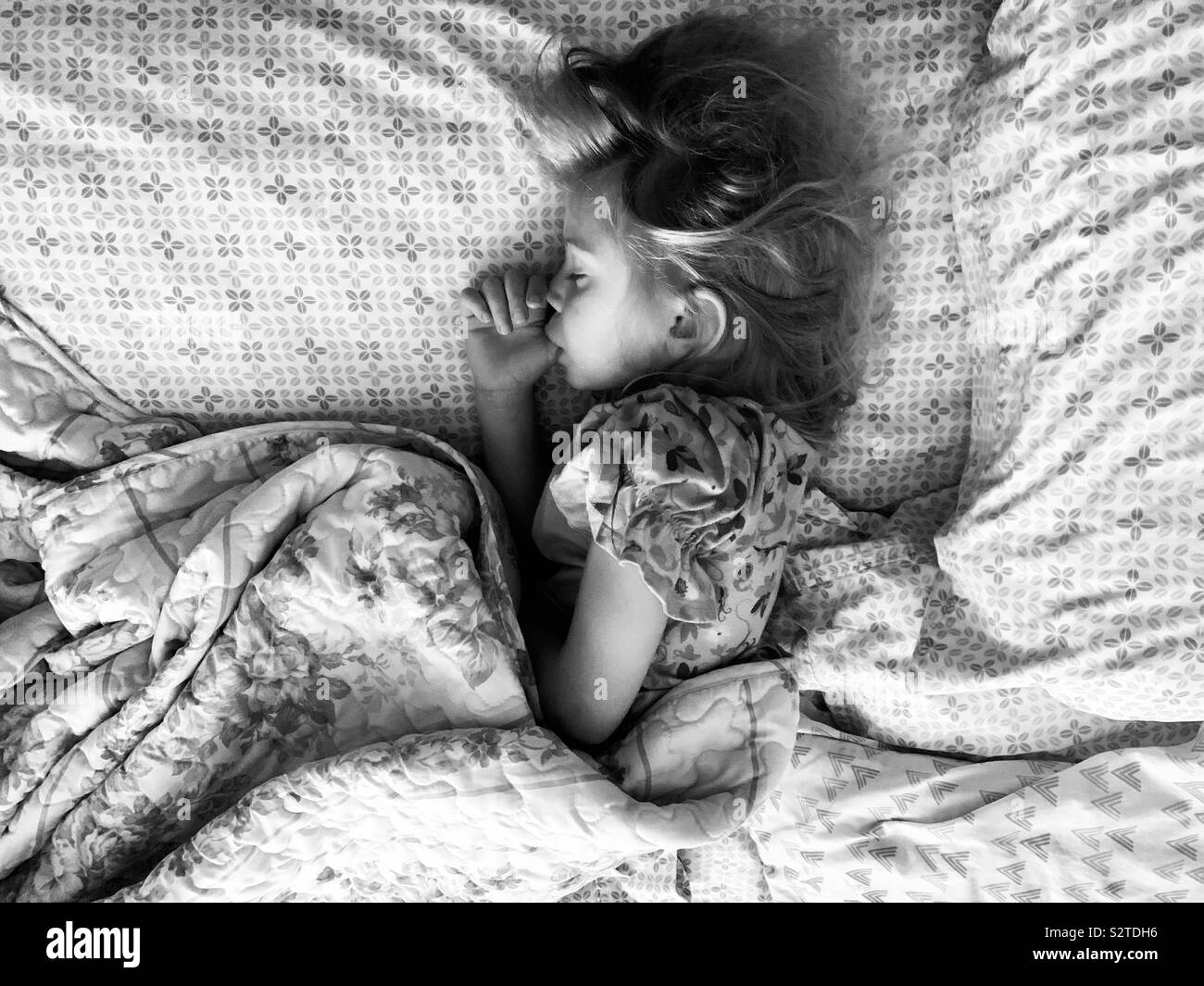 Sucer Pouce Banque De Photographies Et Dimages à Haute Résolution Alamy