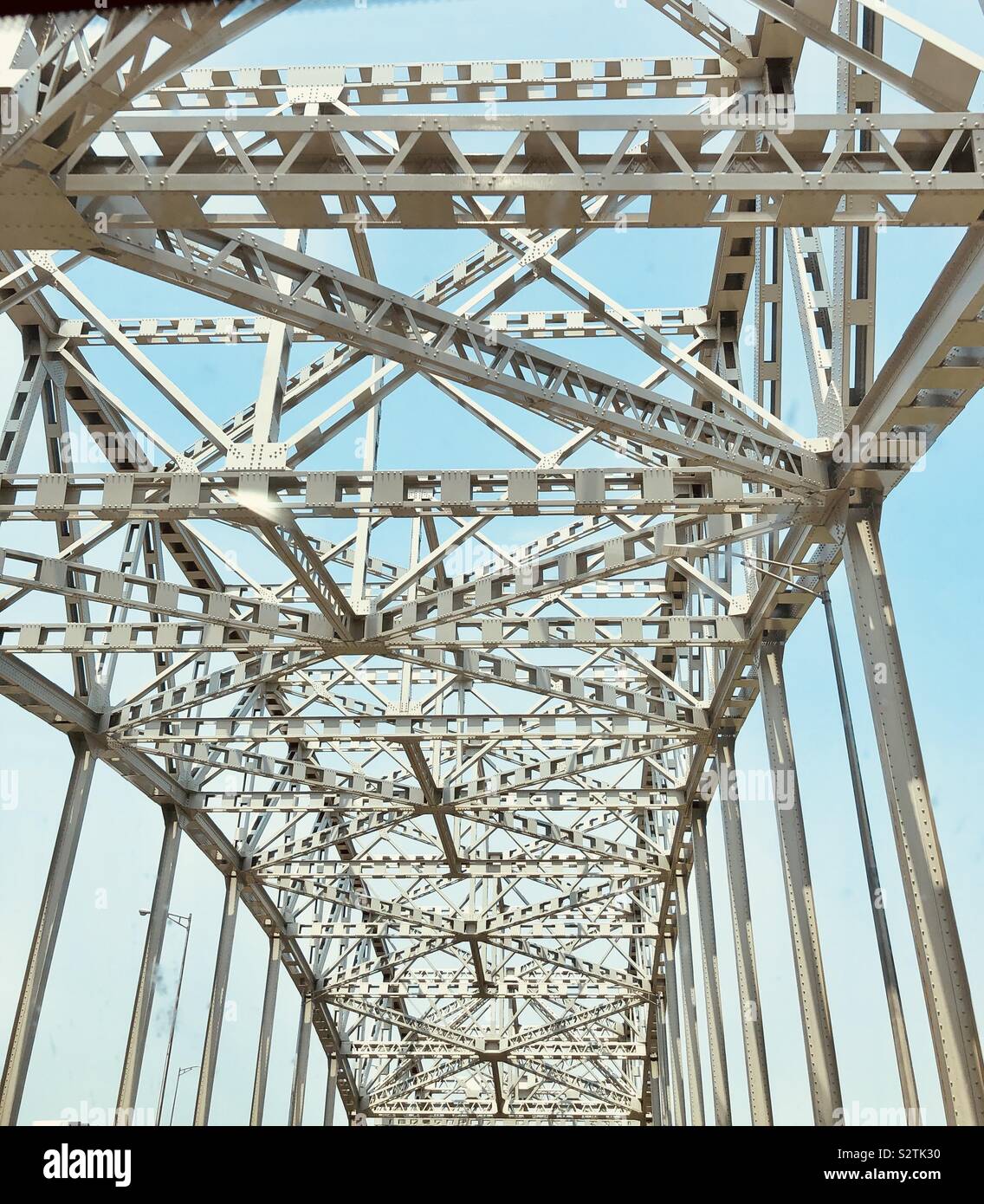 Pont mettalique Banque de photographies et d’images à haute résolution ...