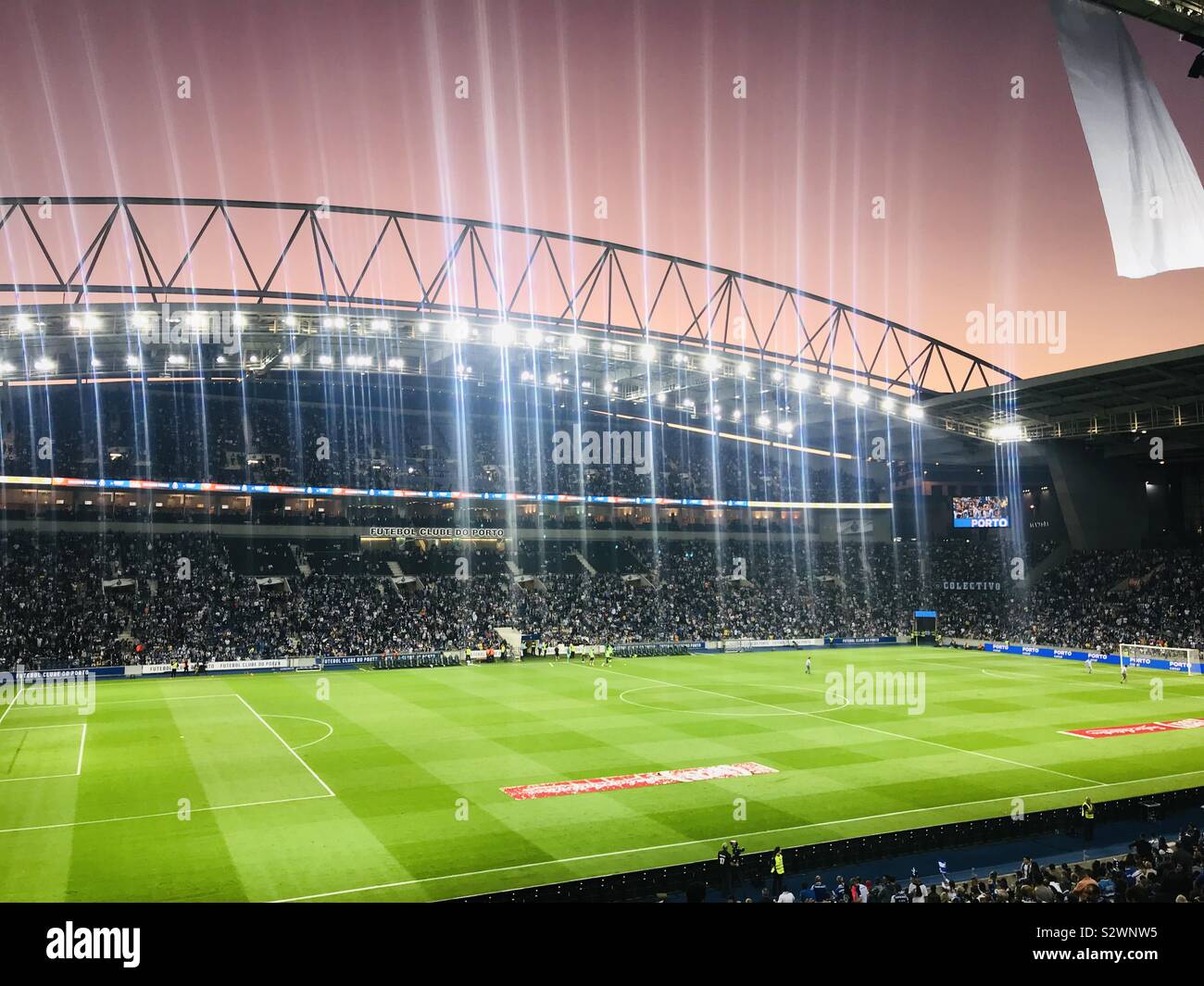 Le stade du dragon Banque de photographies et d’images à haute ...