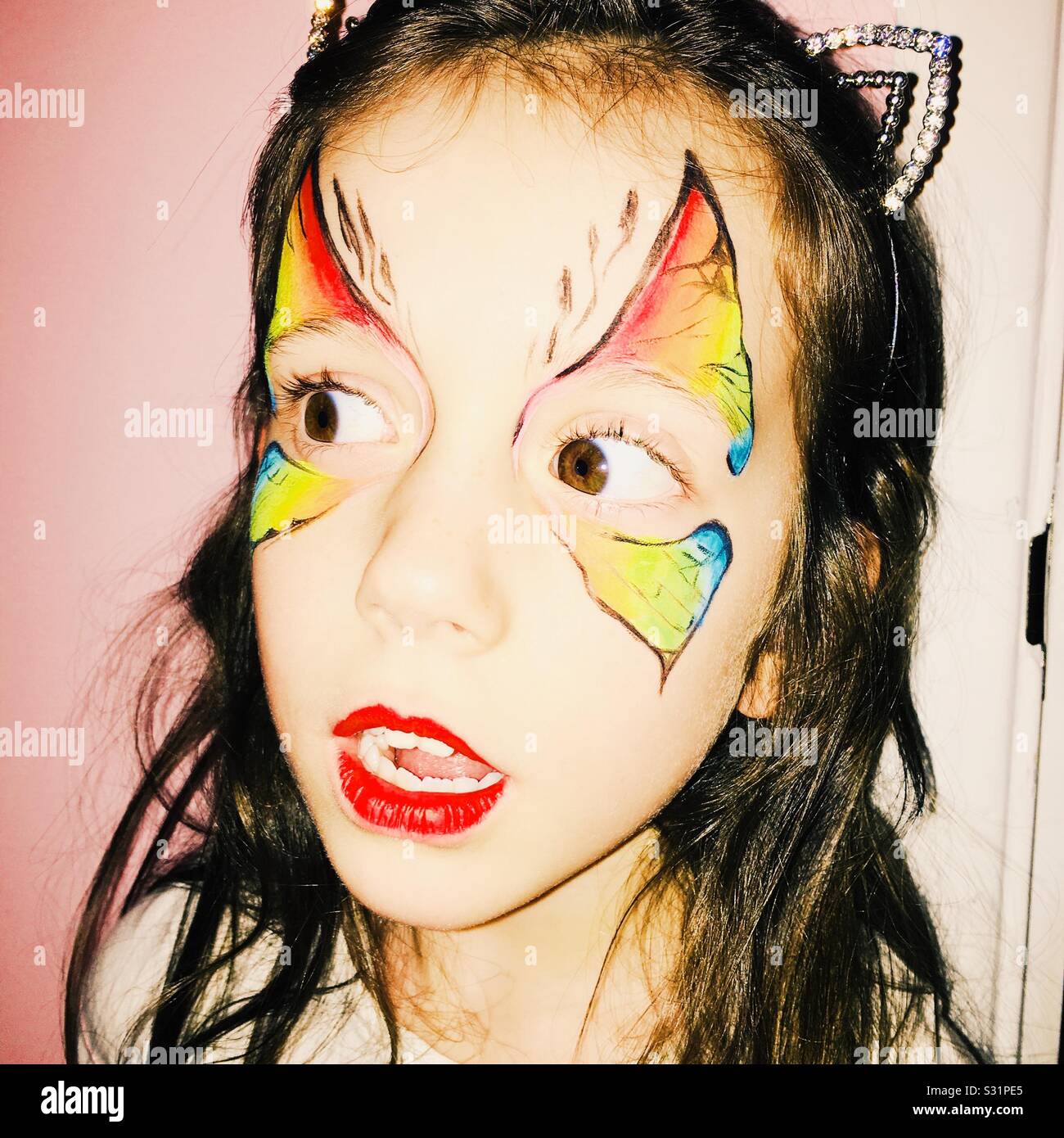 Butterfly face paint Banque de photographies et d’images à haute ...