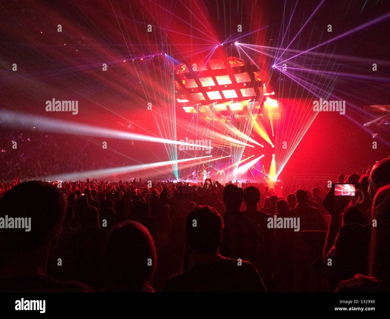 Music concert crowd Banque de photographies et d’images à haute ...