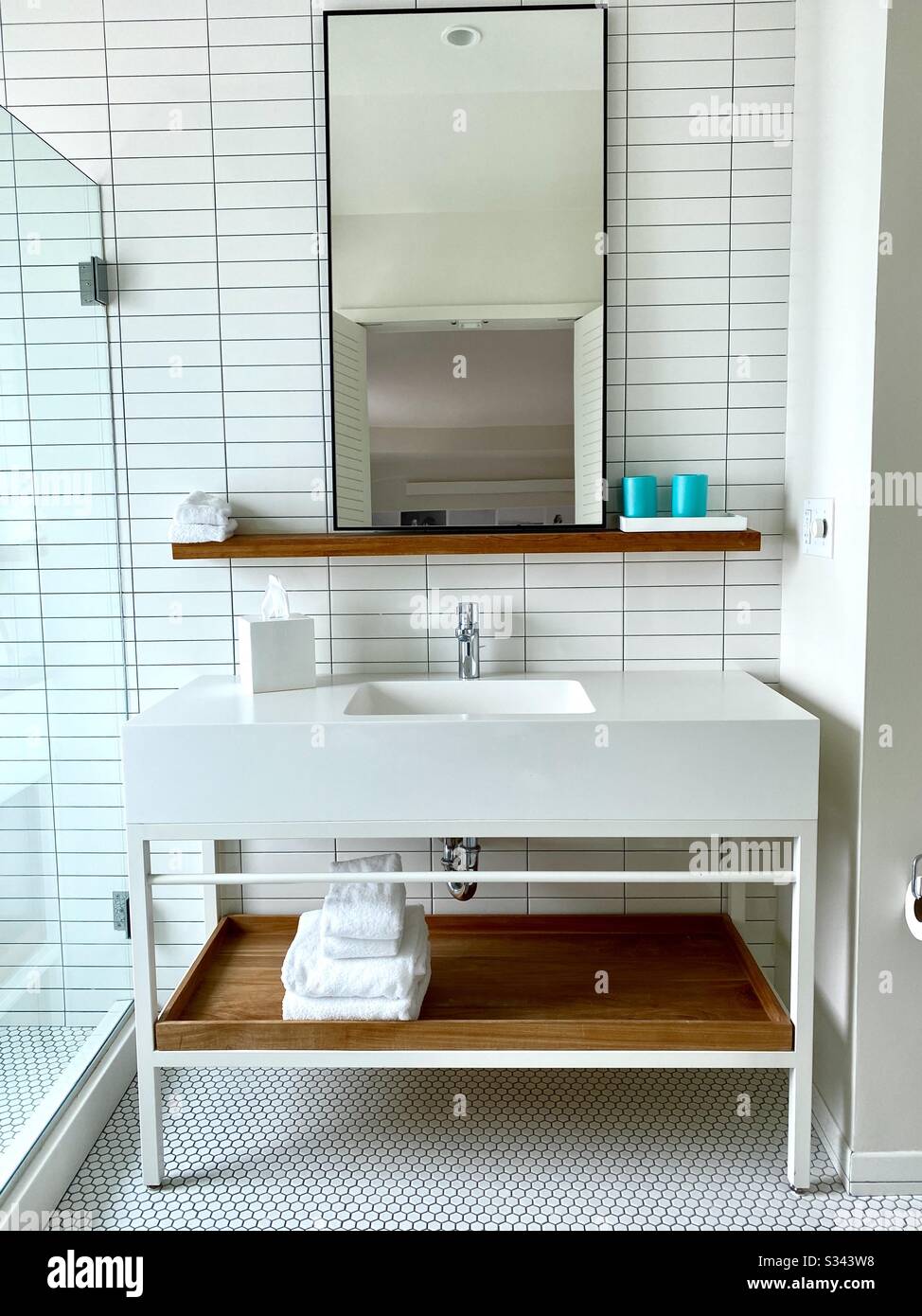 Lavabo de la salle de bain Banque de photographies et d’images à haute ...