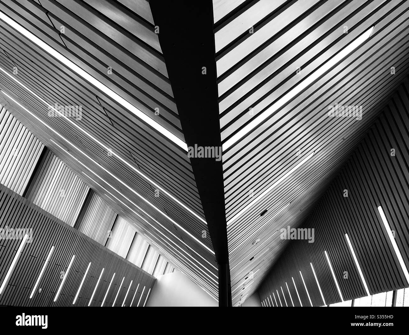 Plafond moderne Banque de photographies et d’images à haute résolution ...