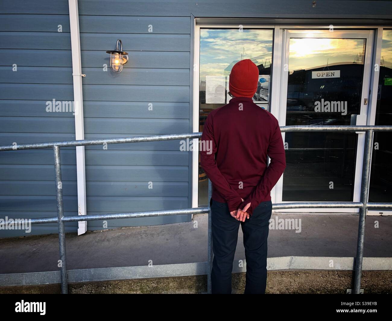 Lire un menu Banque de photographies et d’images à haute résolution - Alamy