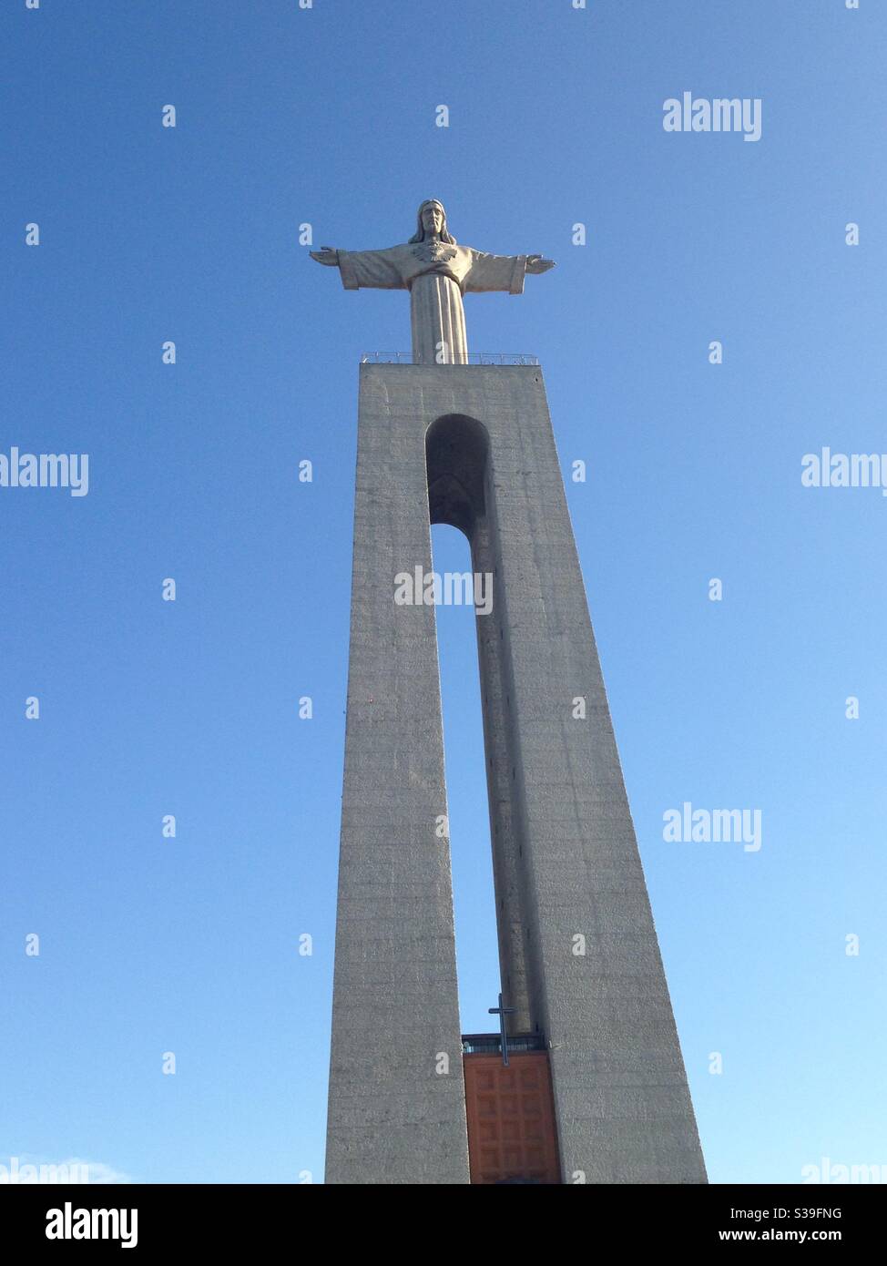 La statue du christ roi Banque de photographies et d’images à haute ...