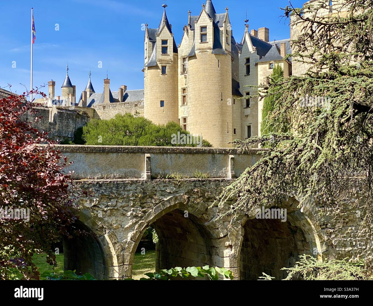 Chateau de montreuil bellay Banque de photographies et d’images à haute ...