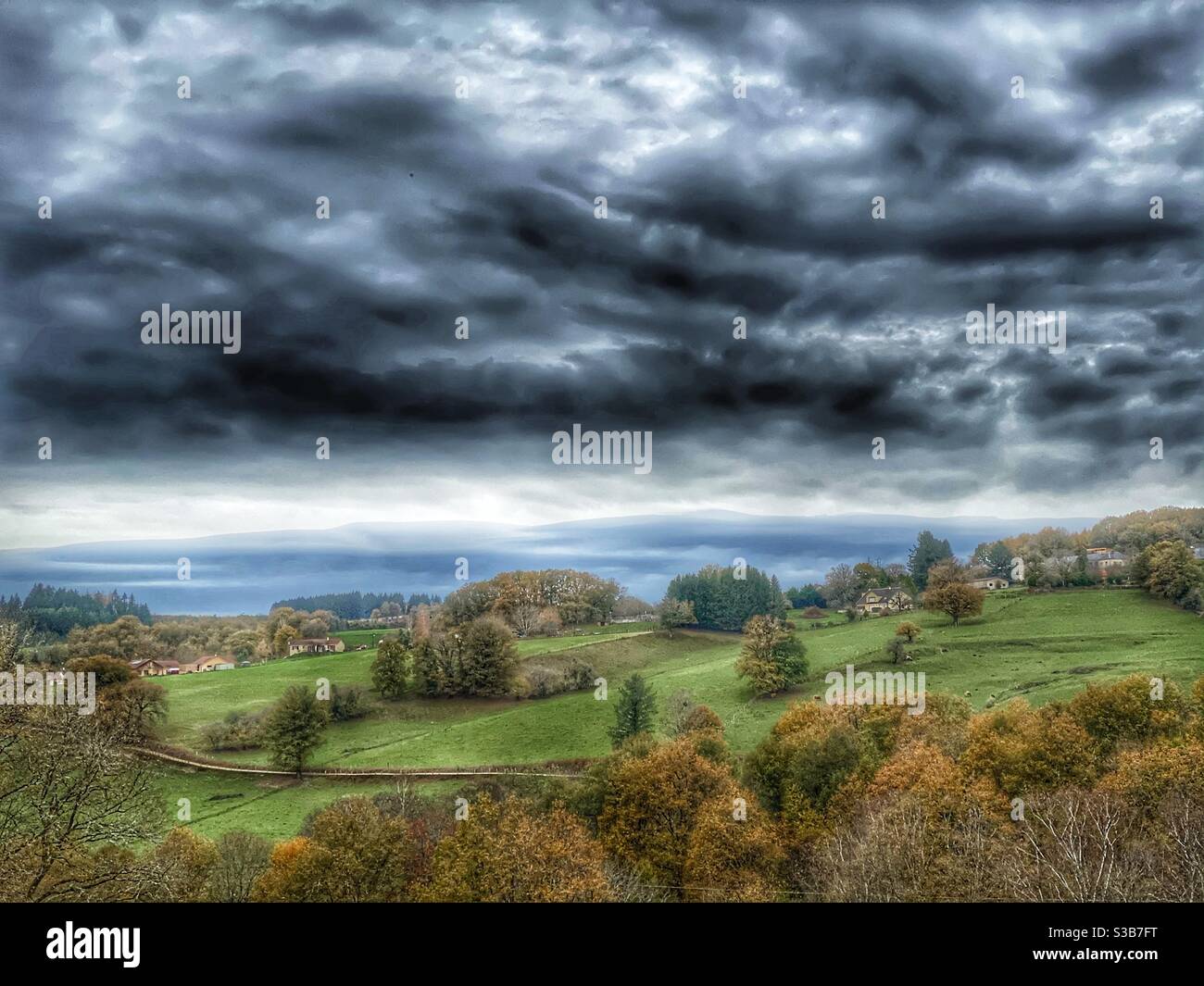 Paysage limousin Banque de photographies et d’images à haute résolution ...