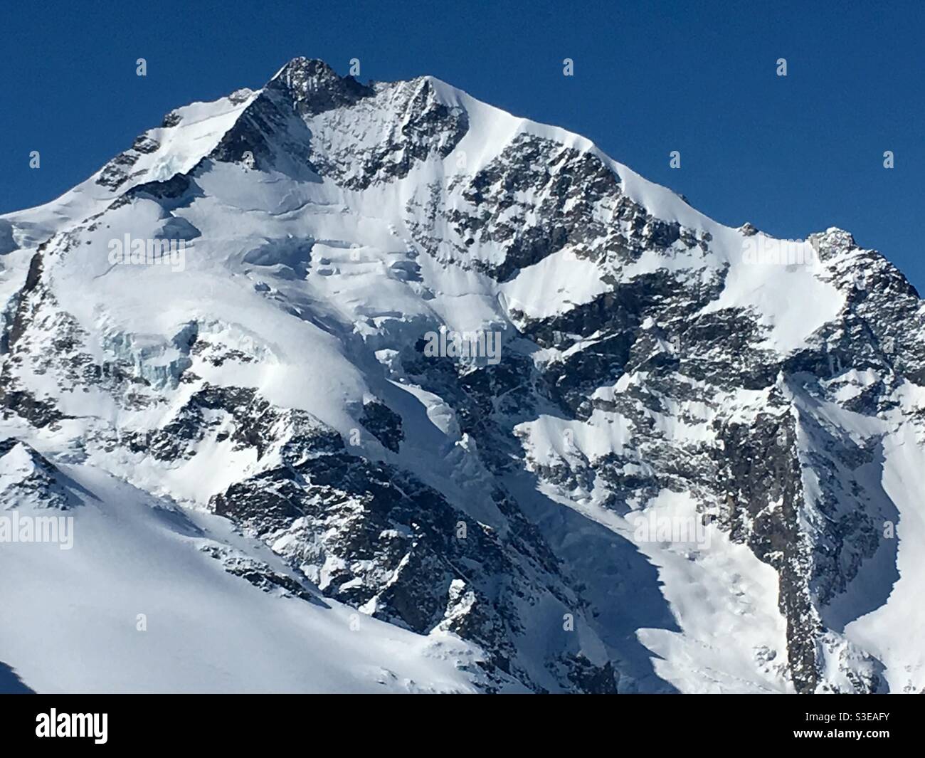 Mount bernina Banque de photographies et d’images à haute résolution ...
