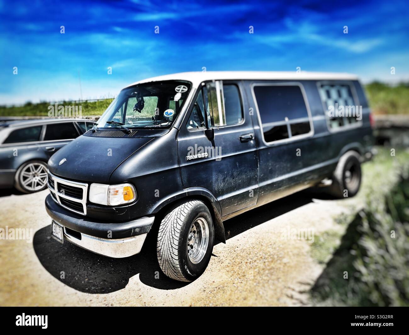 Fourgonnettes utilitaires Banque de photographies et d’images à haute ...