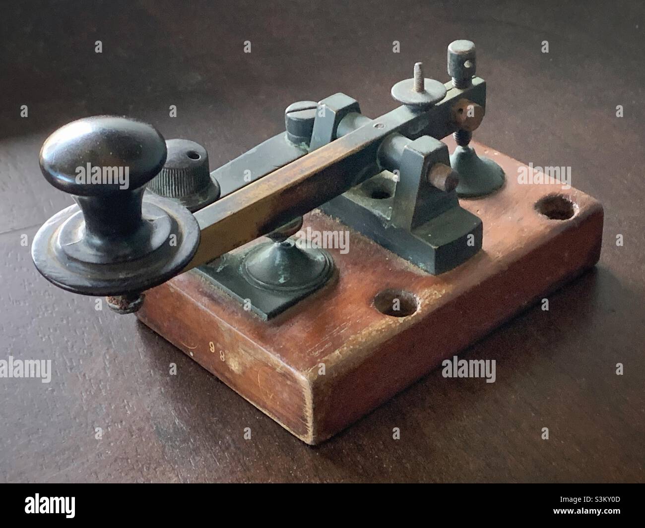 Morse key morse code Banque de photographies et d’images à haute ...