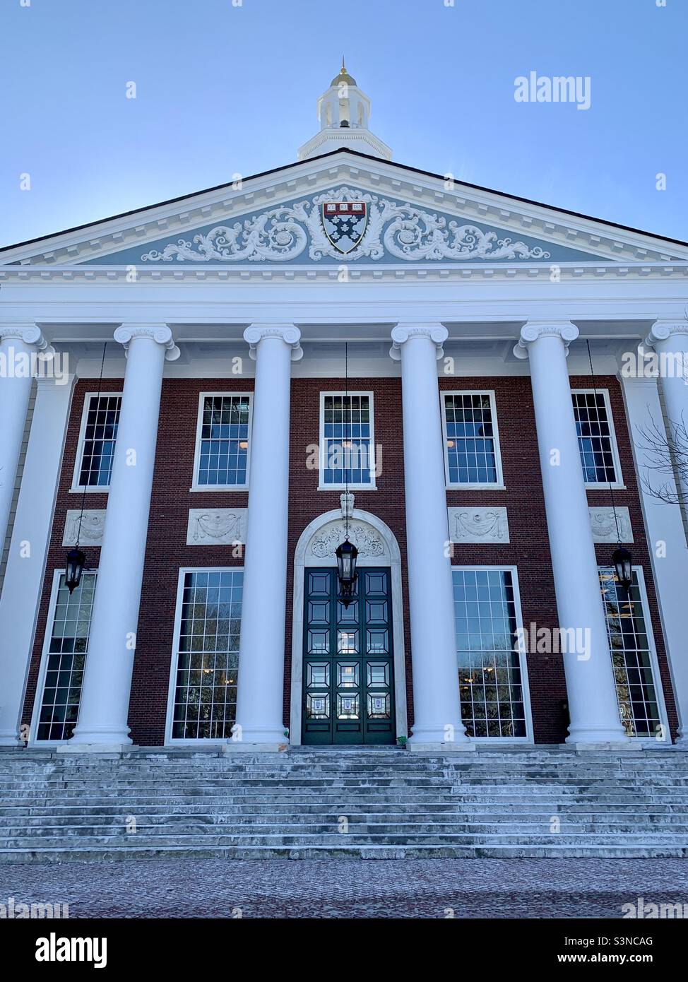 Harvard logo Banque de photographies et d’images à haute résolution - Alamy
