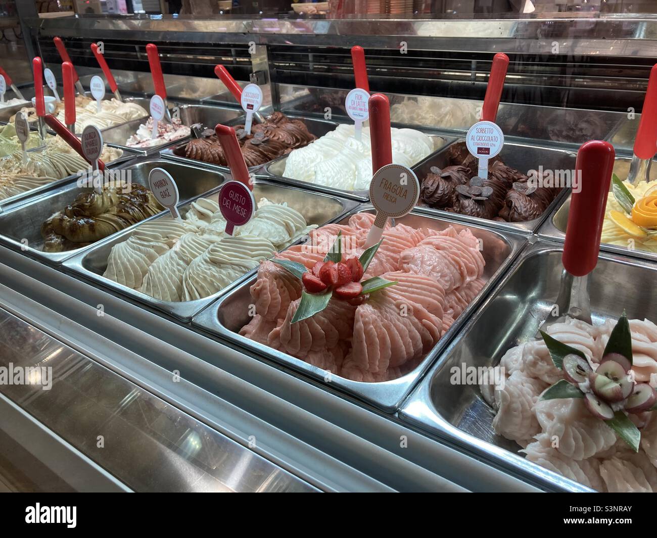 Glace italienne Banque de photographies et d’images à haute résolution ...