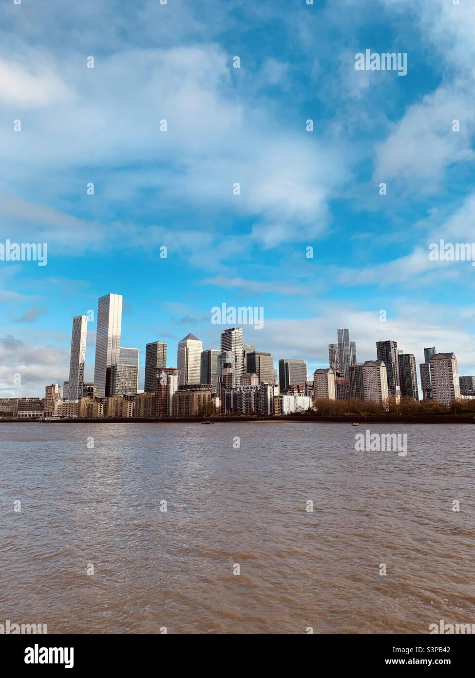 Canary wharf buildings Banque de photographies et d’images à haute ...