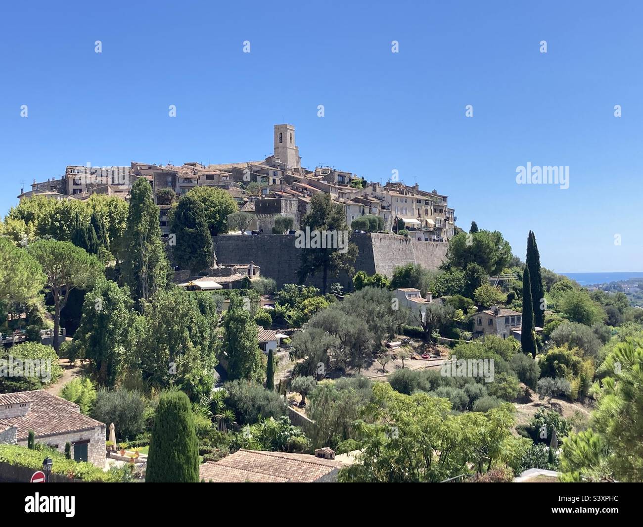 Medieval hill town village of saint paul de vence Banque de ...