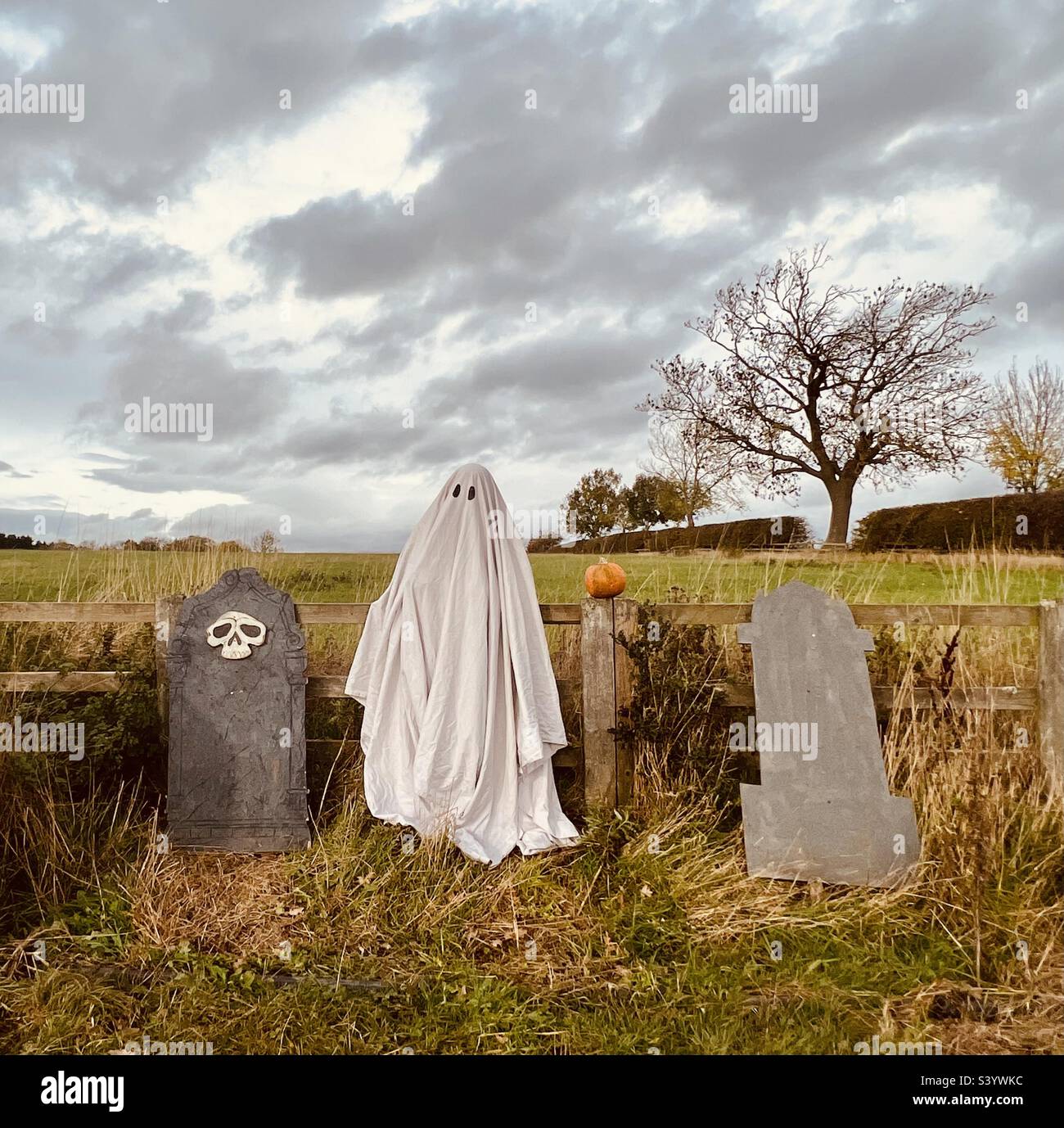 Graveyard shift Banque de photographies et d’images à haute résolution ...