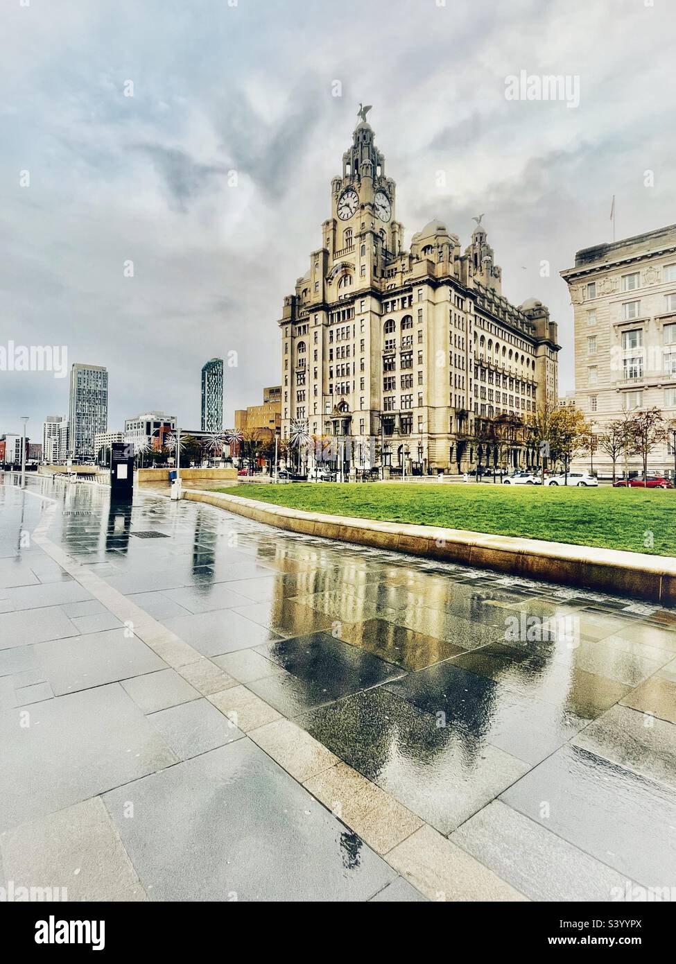 The royal liver building grade i listed building liverpool Banque de ...