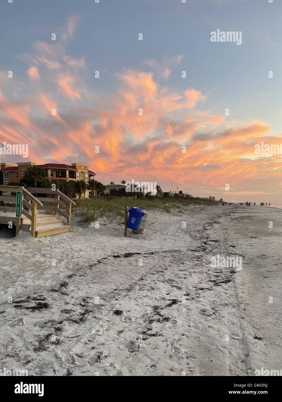 Ciels roses Banque de photographies et d’images à haute résolution - Alamy