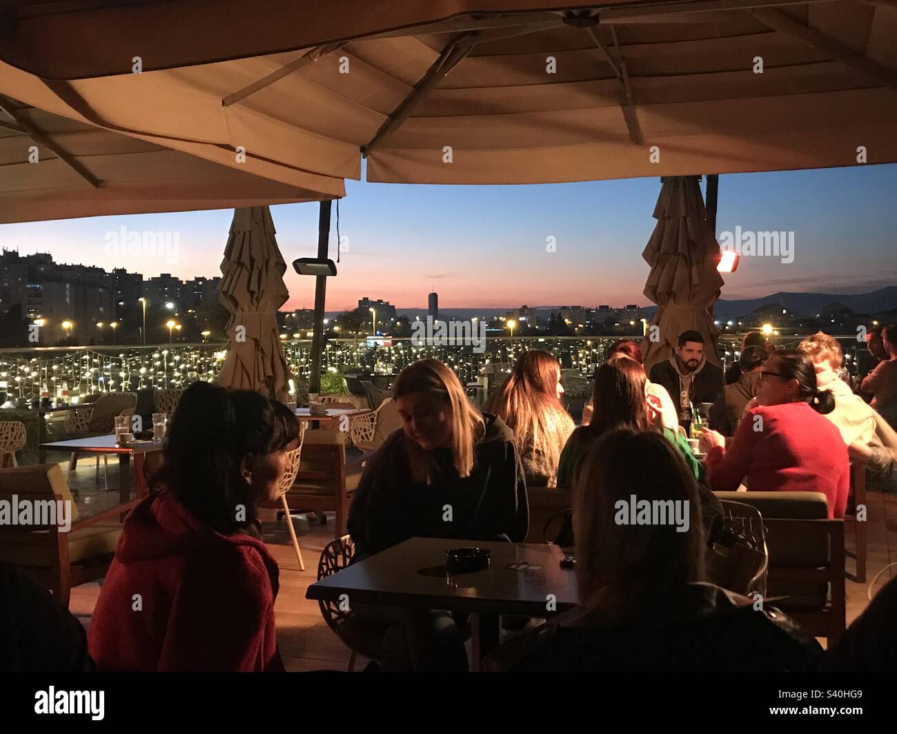 Split cafe Banque de photographies et d’images à haute résolution - Alamy