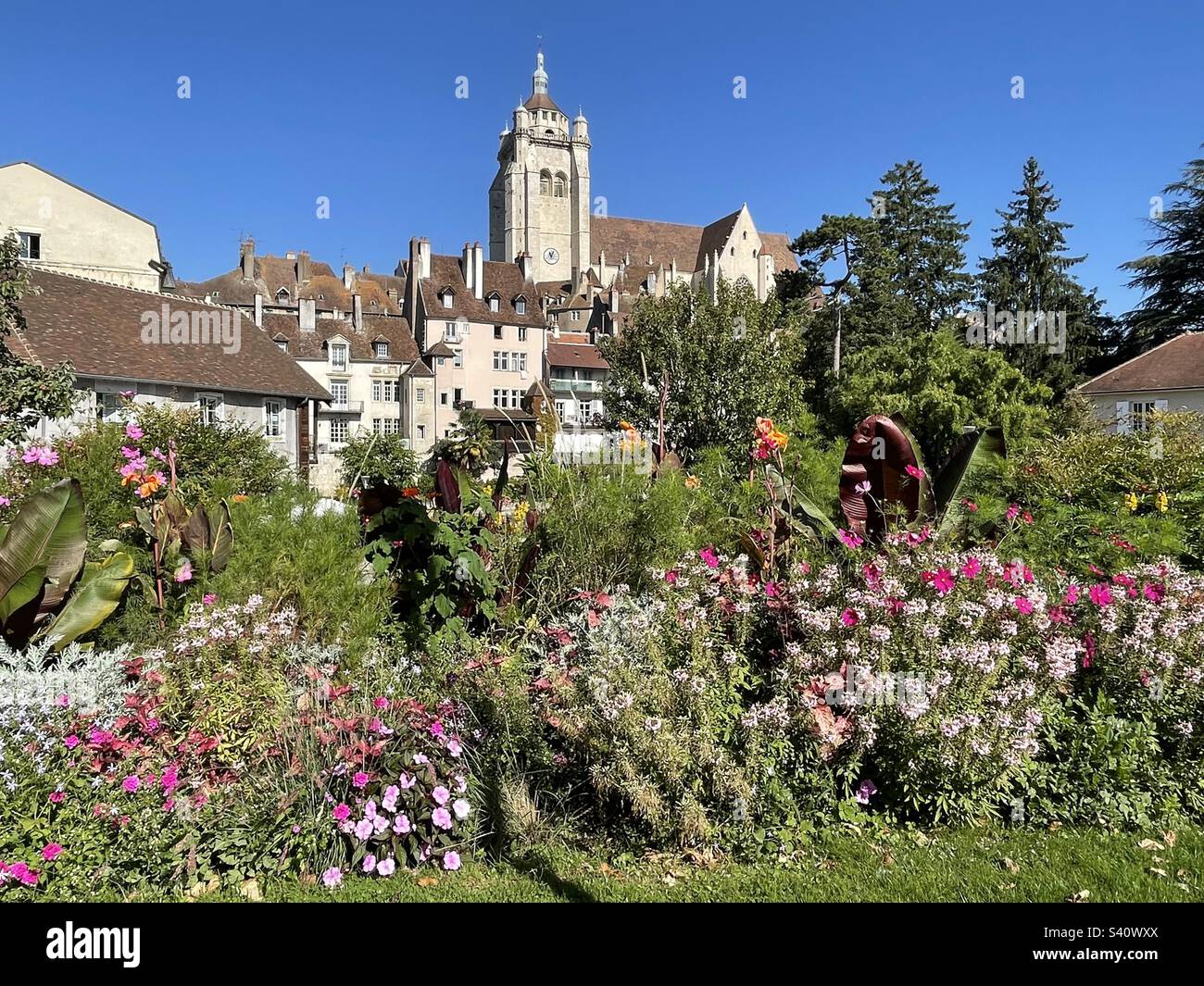 Dole jura Banque de photographies et d’images à haute résolution - Alamy