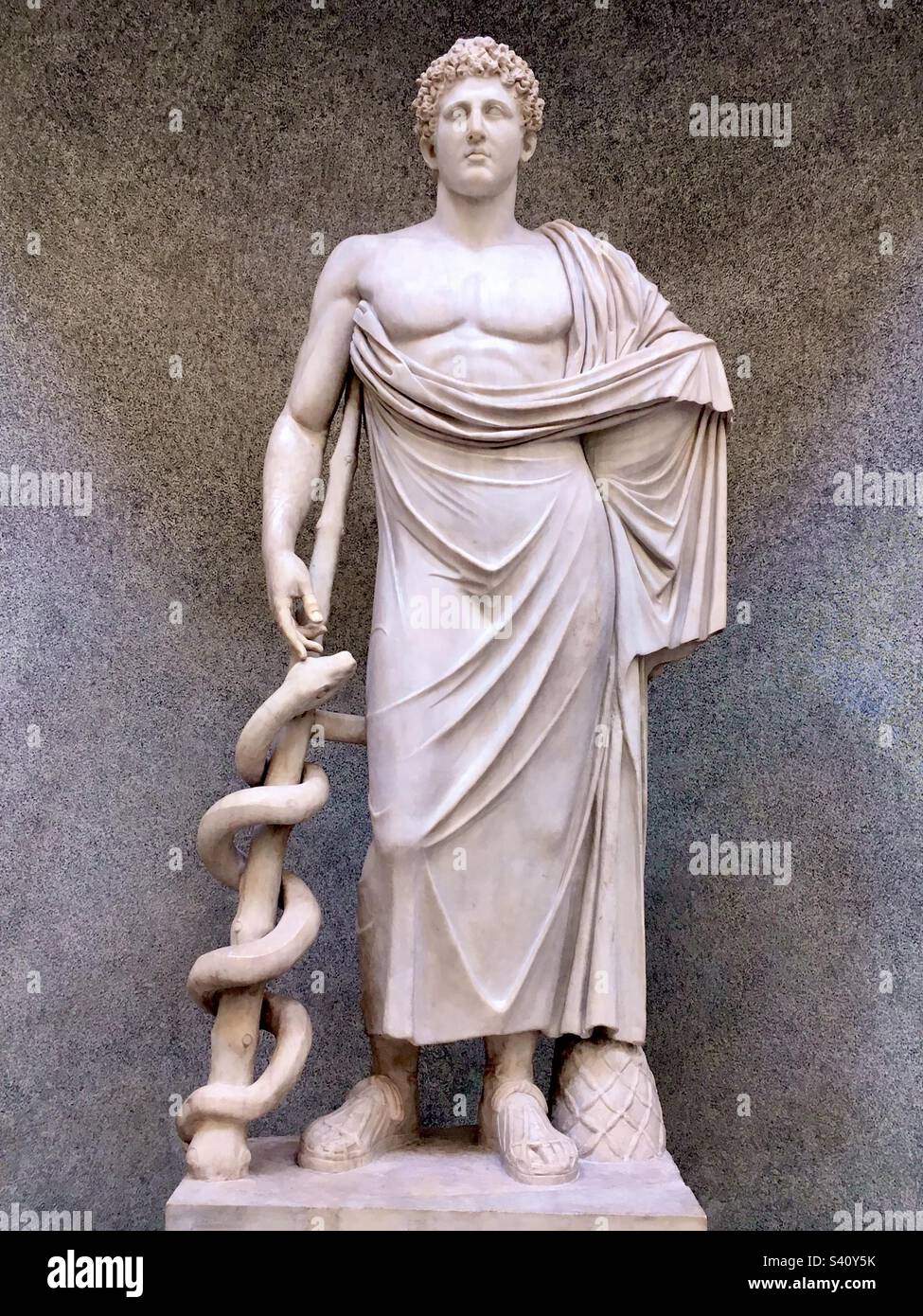 Statue of serpent Banque de photographies et d’images à haute ...