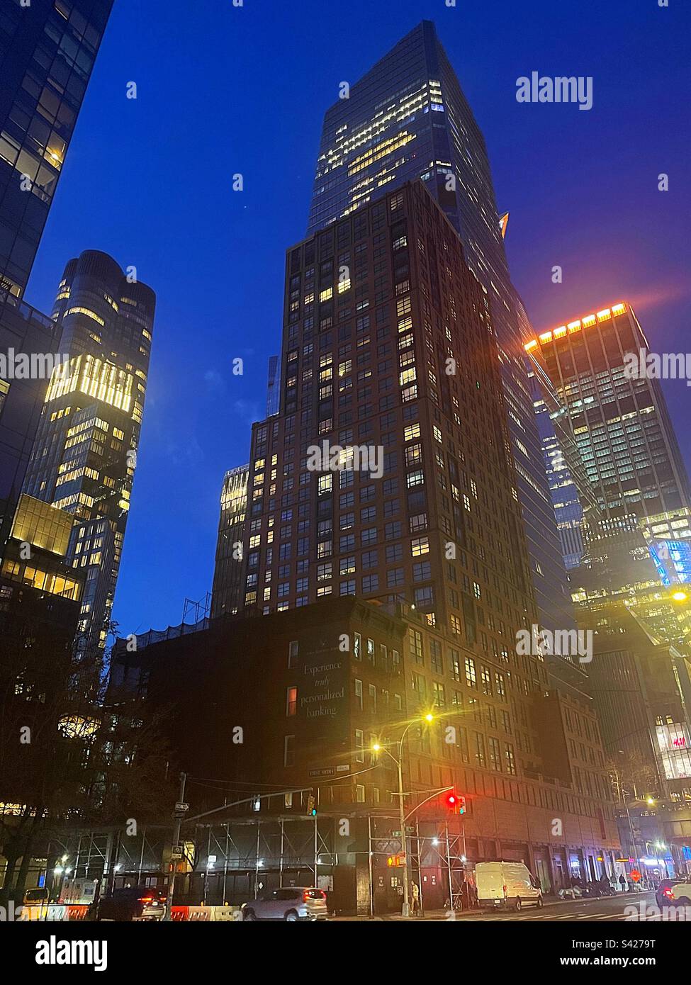 Le nouveau quartier de New York est constitué de gratte-ciels de ...