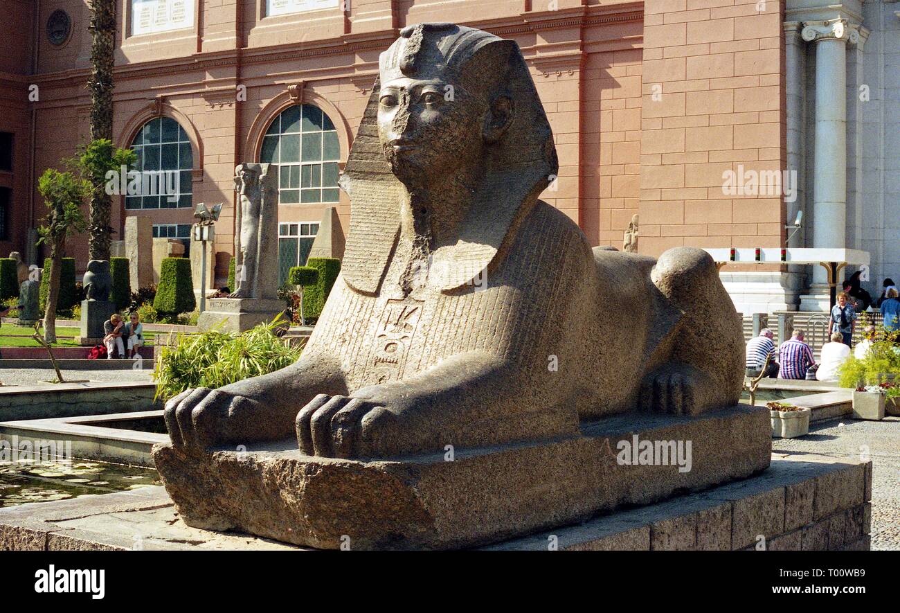 Musée du caire isis Banque de photographies et d’images à haute ...