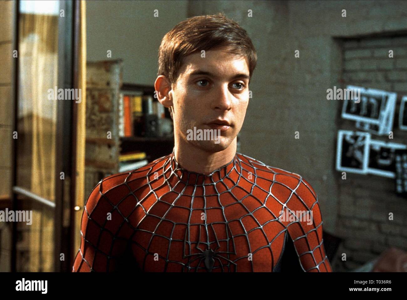 Spiderman Tobey Maguire 2002 Banque d'image et photos - Alamy