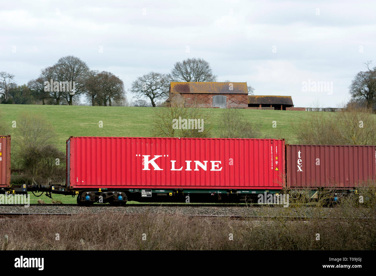 Train containers Banque de photographies et d’images à haute résolution - Alamy