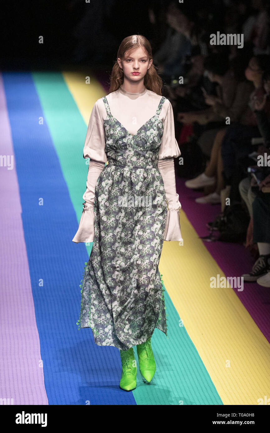 Designer sho iwata hiroshi takizawa Banque de photographies et d’images ...