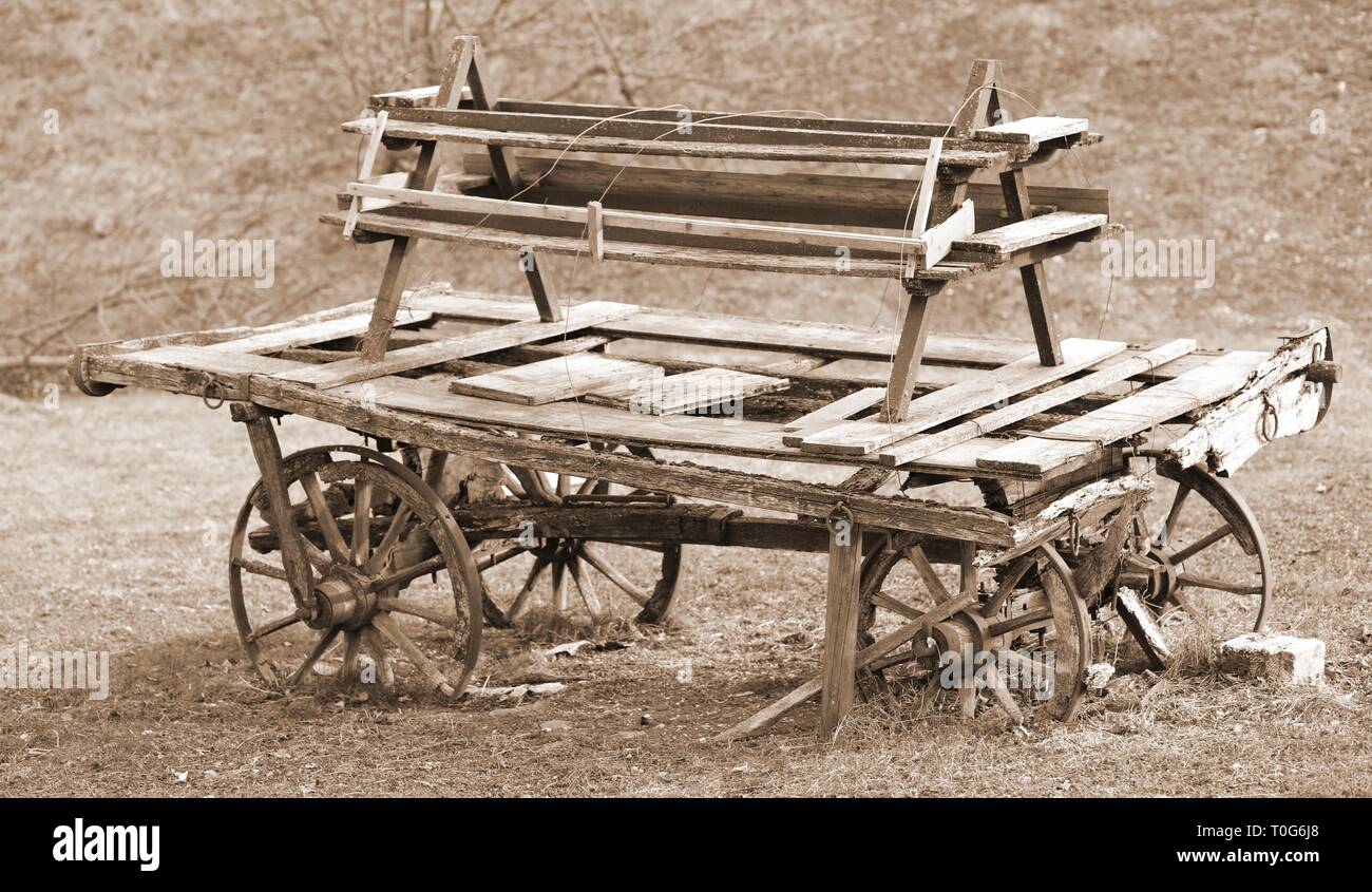 Char en bois Banque de photographies et d’images à haute résolution - Alamy