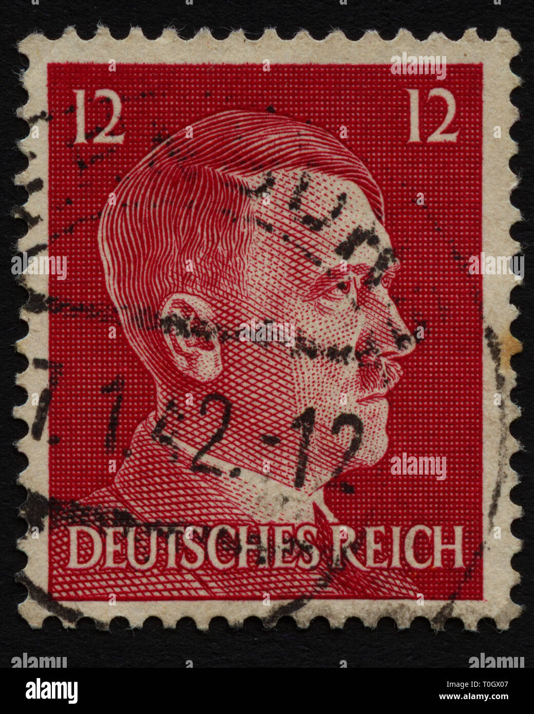 L'Allemagne nazie - circa 1941. Timbre-poste avec portrait d'Adolf ...