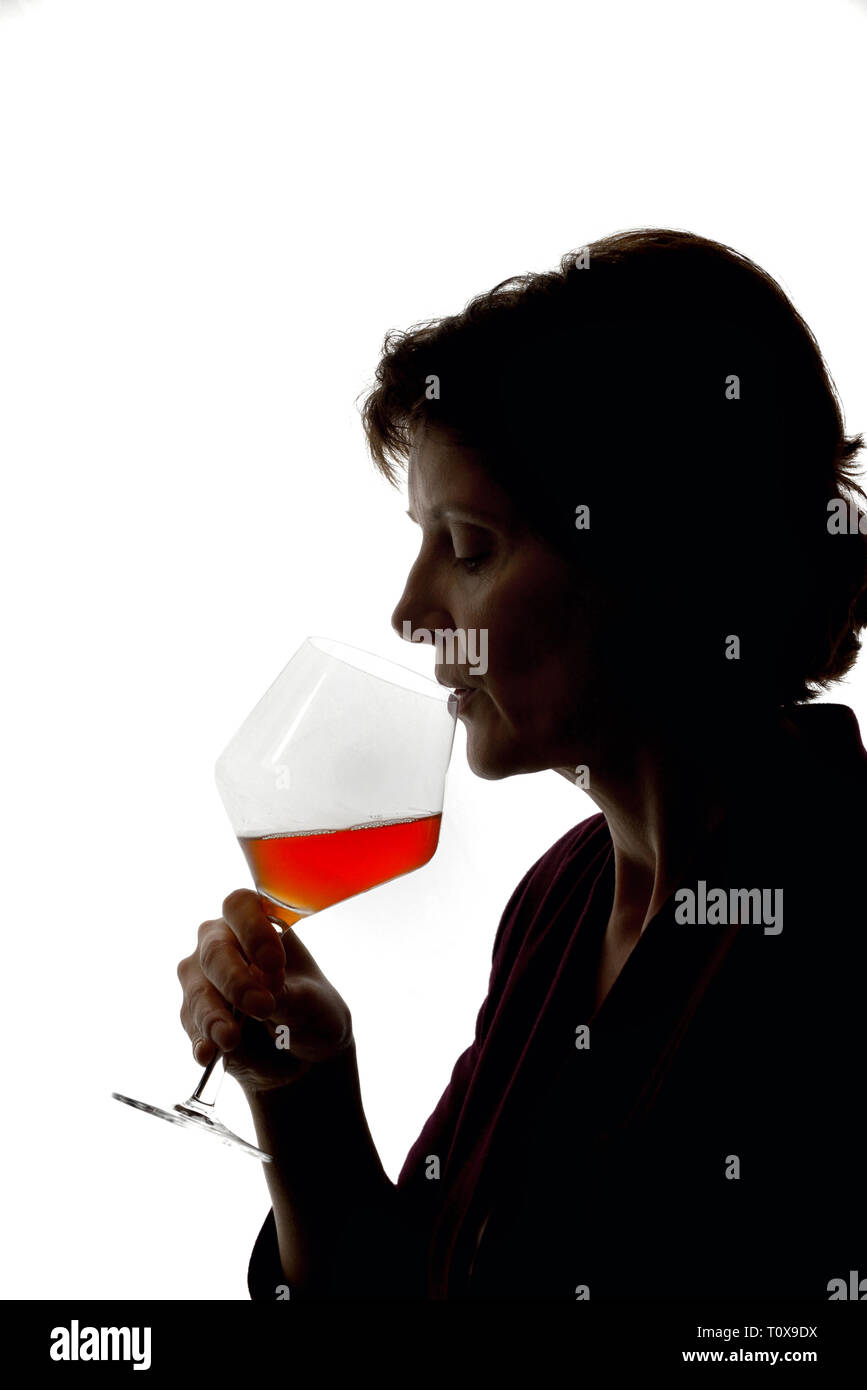 Girl drinking silhouette Banque de photographies et d’images à haute ...