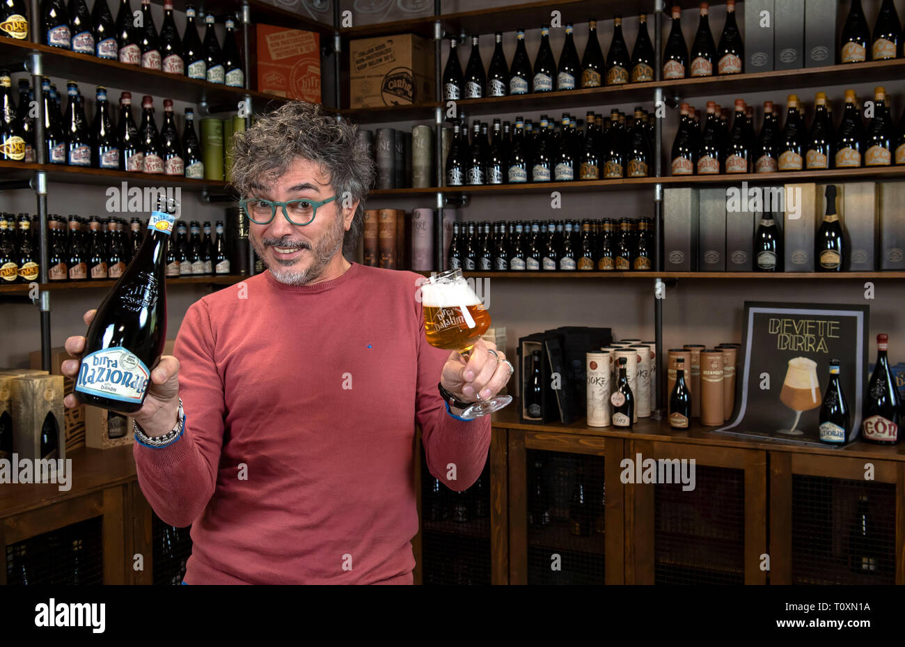 Baladin beer Banque de photographies et d’images à haute résolution - Alamy