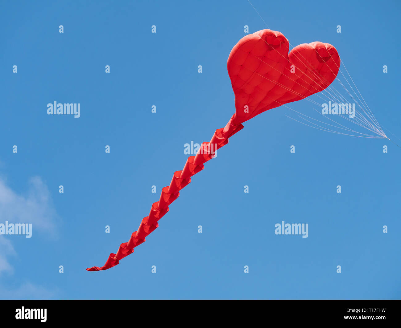 Cerf volant coeur rouge Banque de photographies et d’images à haute ...