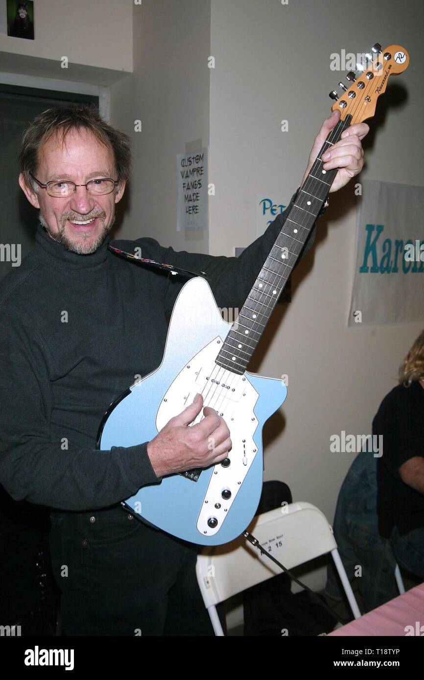 Peter Tork assiste à Mike Carbonaro's Comic Book, Art et Expo Science ...