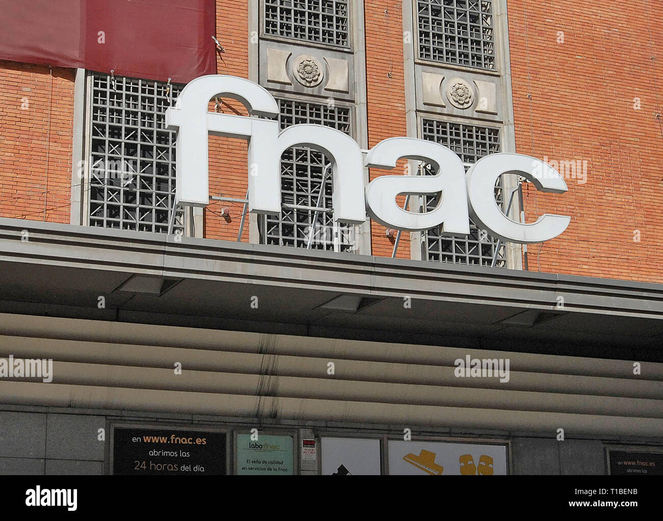 Enseigne fnac Banque de photographies et d’images à haute résolution ...