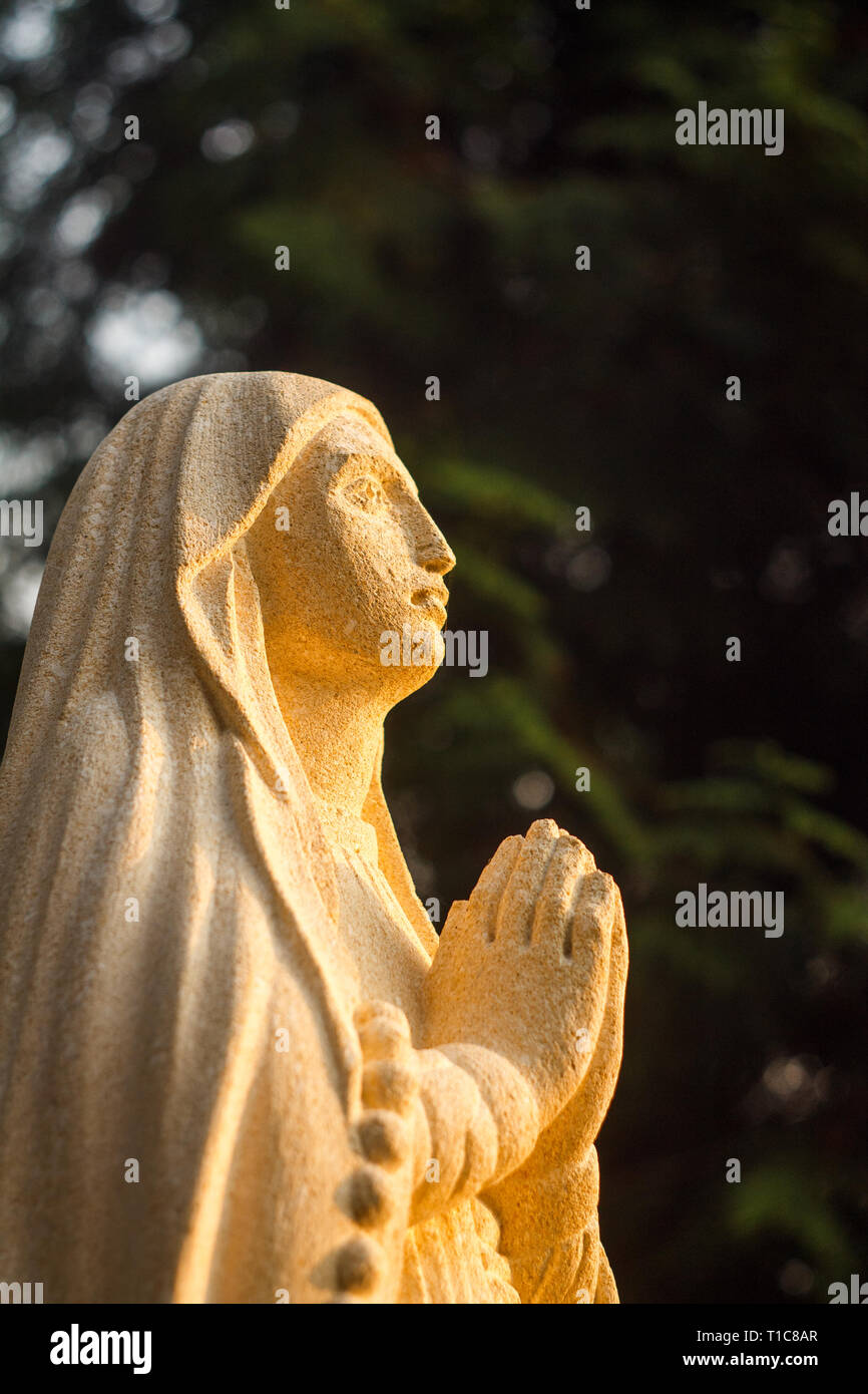 Statue de maria magdalena Banque de photographies et d’images à haute ...