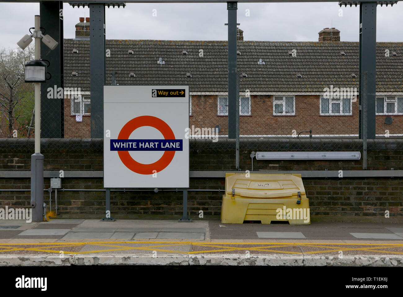 Station blanche de voie de hart Banque de photographies et d’images à ...