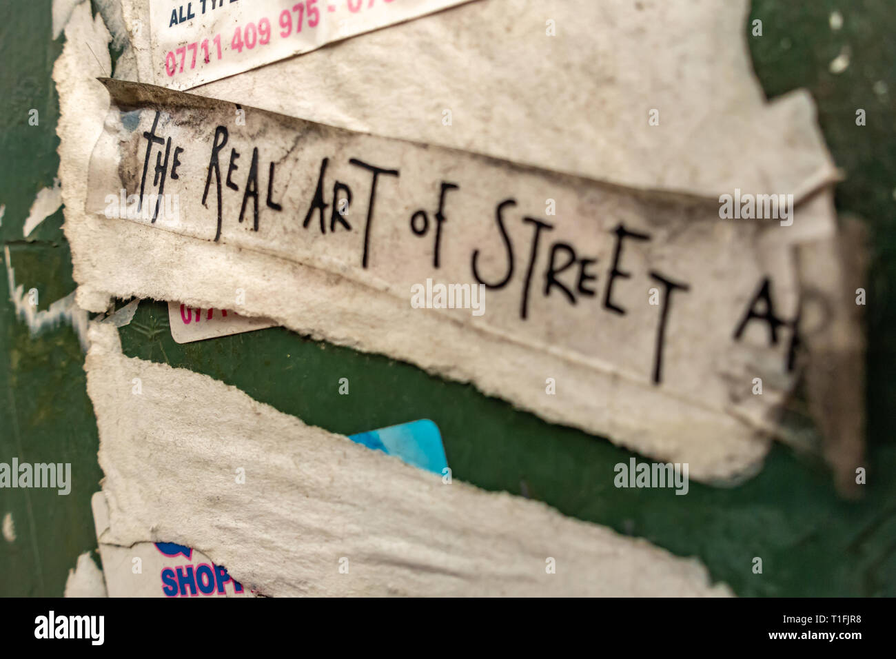 Edgy Graffiti Art sticker disant l'art véritable du Street Art Photo ... Edgy Graffiti Art sticker disant l'art véritable du Street Art Photo ...