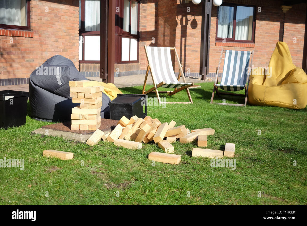 Blocs de jenga Banque de photographies et d’images à haute résolution ...