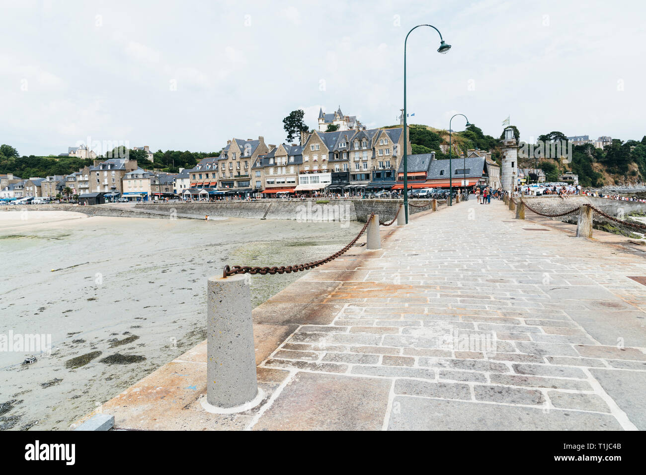 Cancale port Banque de photographies et d’images à haute résolution - Alamy