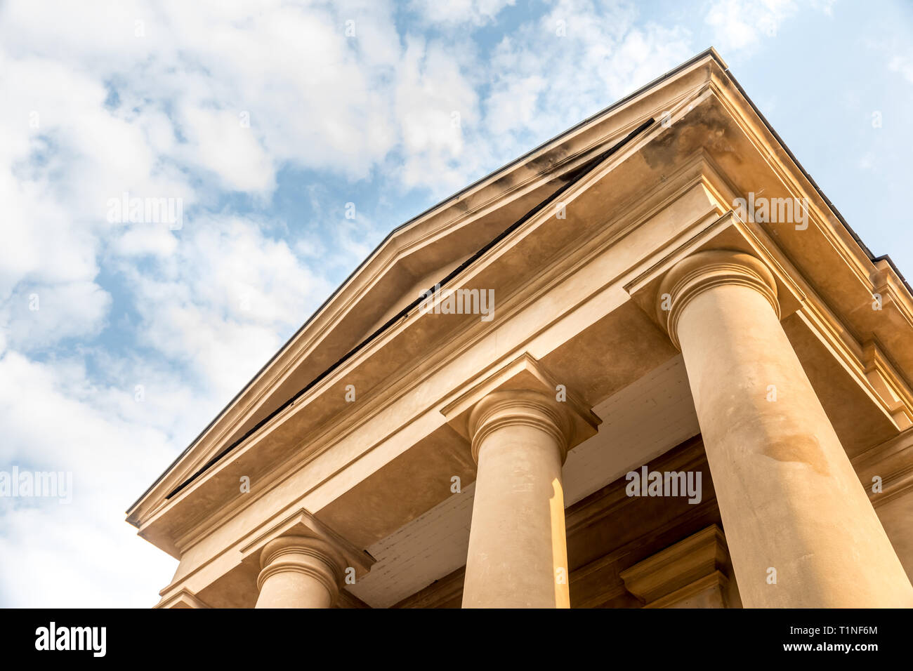 Colonnes classiques Banque de photographies et d’images à haute ...