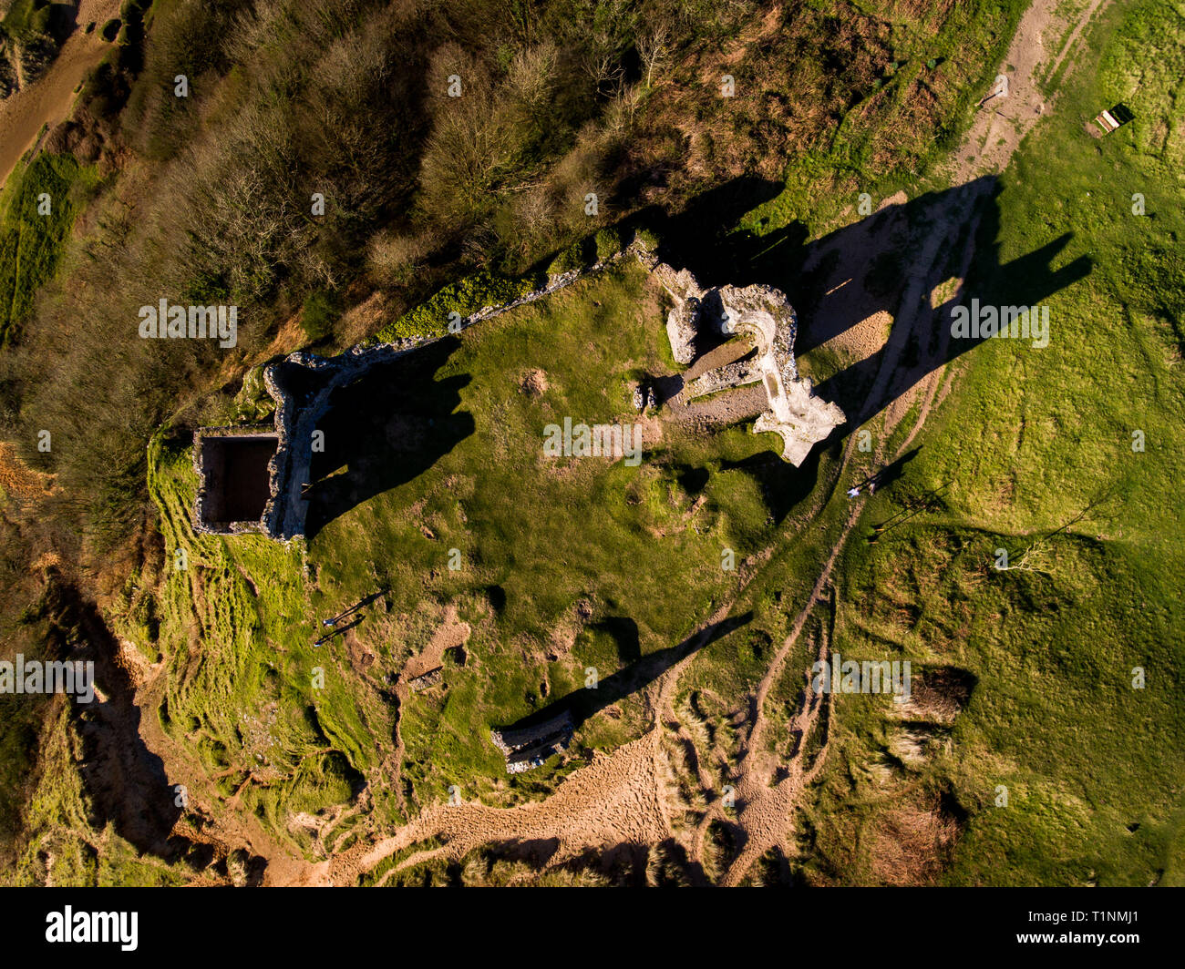 Pennard Penmaen ou château château, surplombant la baie de falaises ...