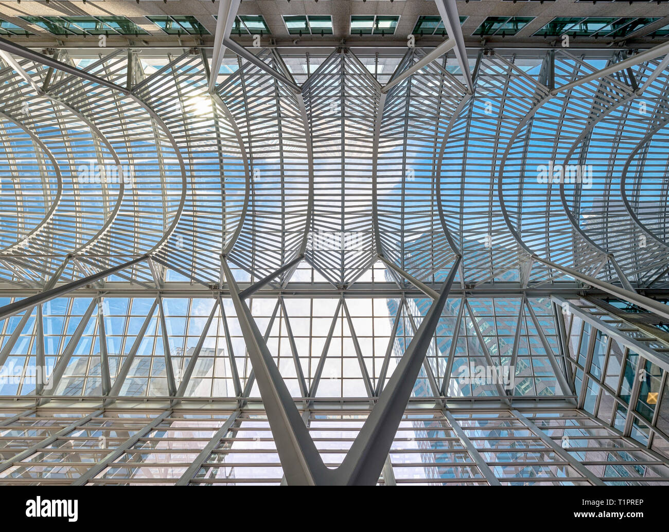 Toronto eaton centre interior Banque de photographies et d’images à ...
