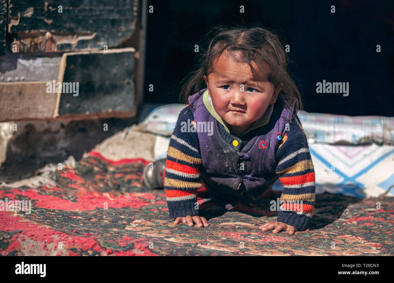 Mongolian kid Banque de photographies et d’images à haute résolution ...