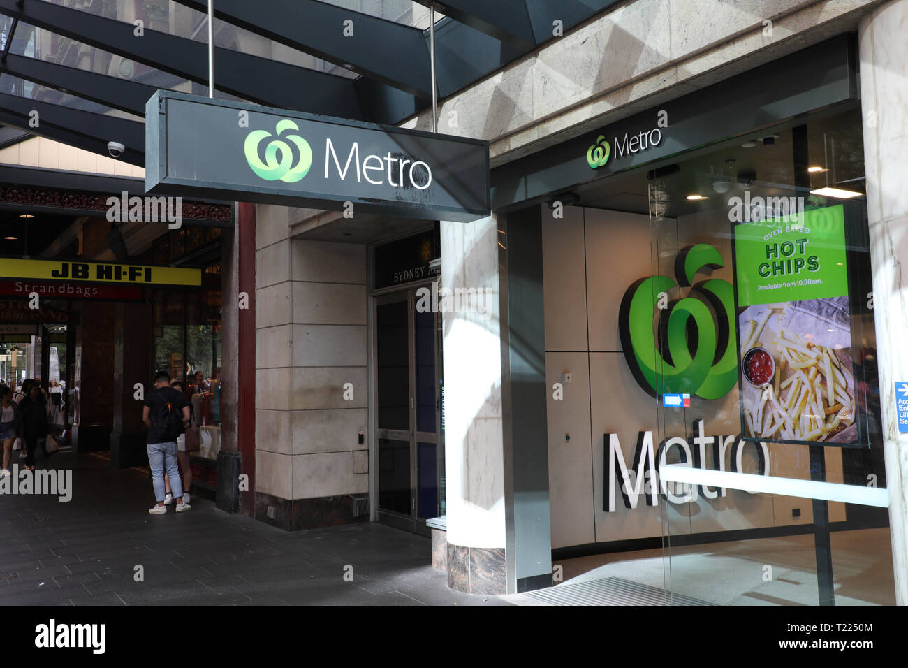 Woolworths metro Banque de photographies et d’images à haute résolution ...