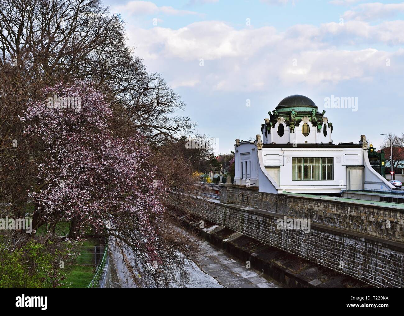 Le pavillon de la cour impériale à la gare de hietzing Banque de ...