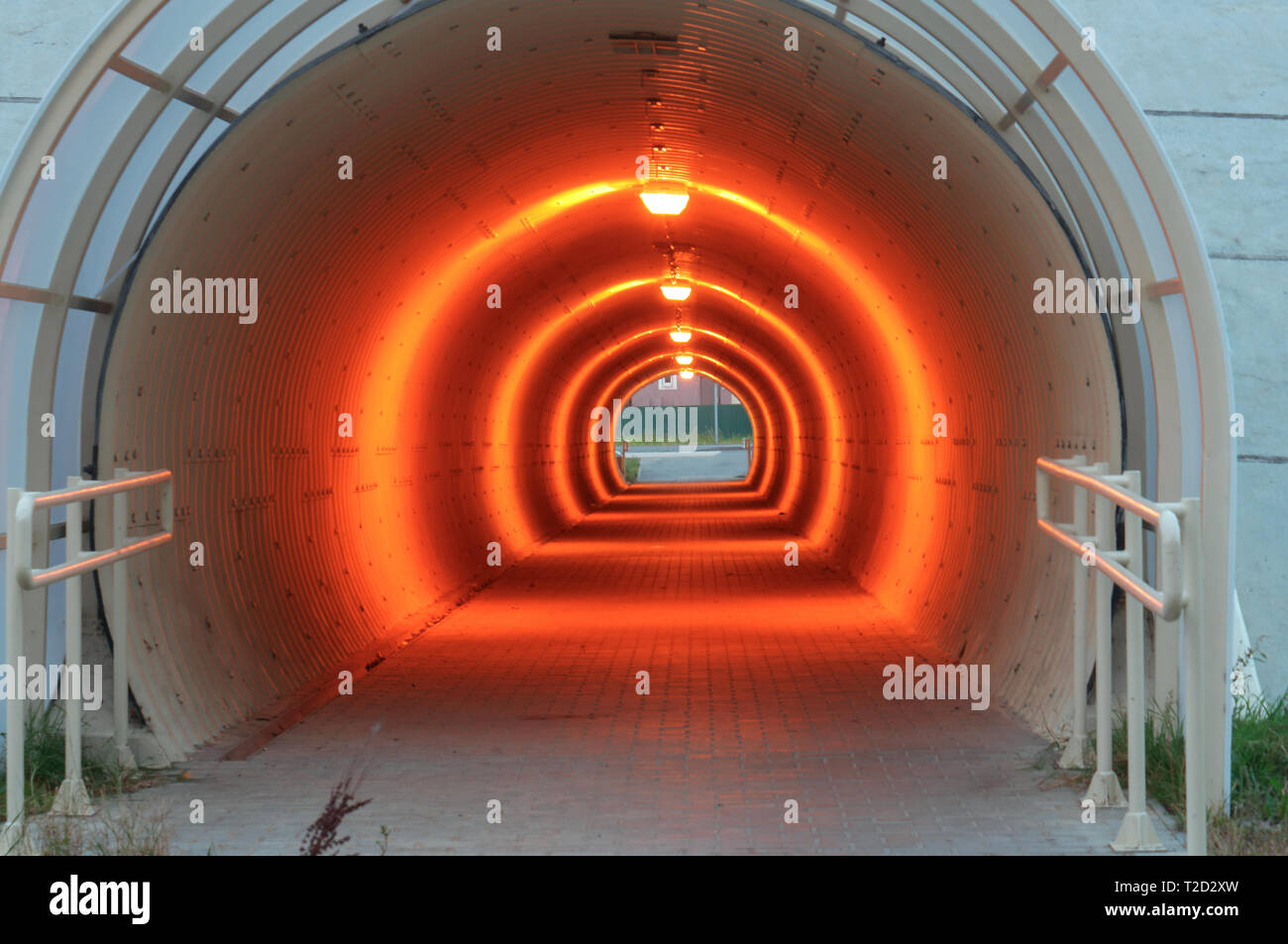 Passage souterrain du tunnel routier Banque de photographies et d ...